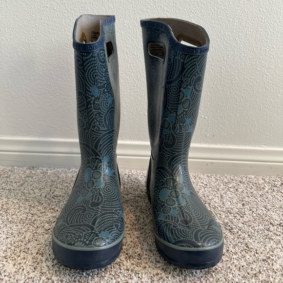 Bogs | Shoes | Bogs Blue Batik Waterproof Rubber Rain Bootsmuck Boots ...